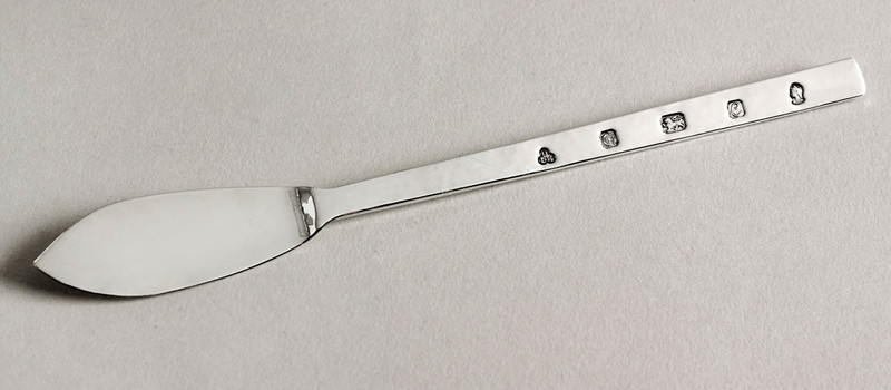 Leopard Antiques Denis Lacy-Hulbert Silver Arts & Crafts Butter Knife